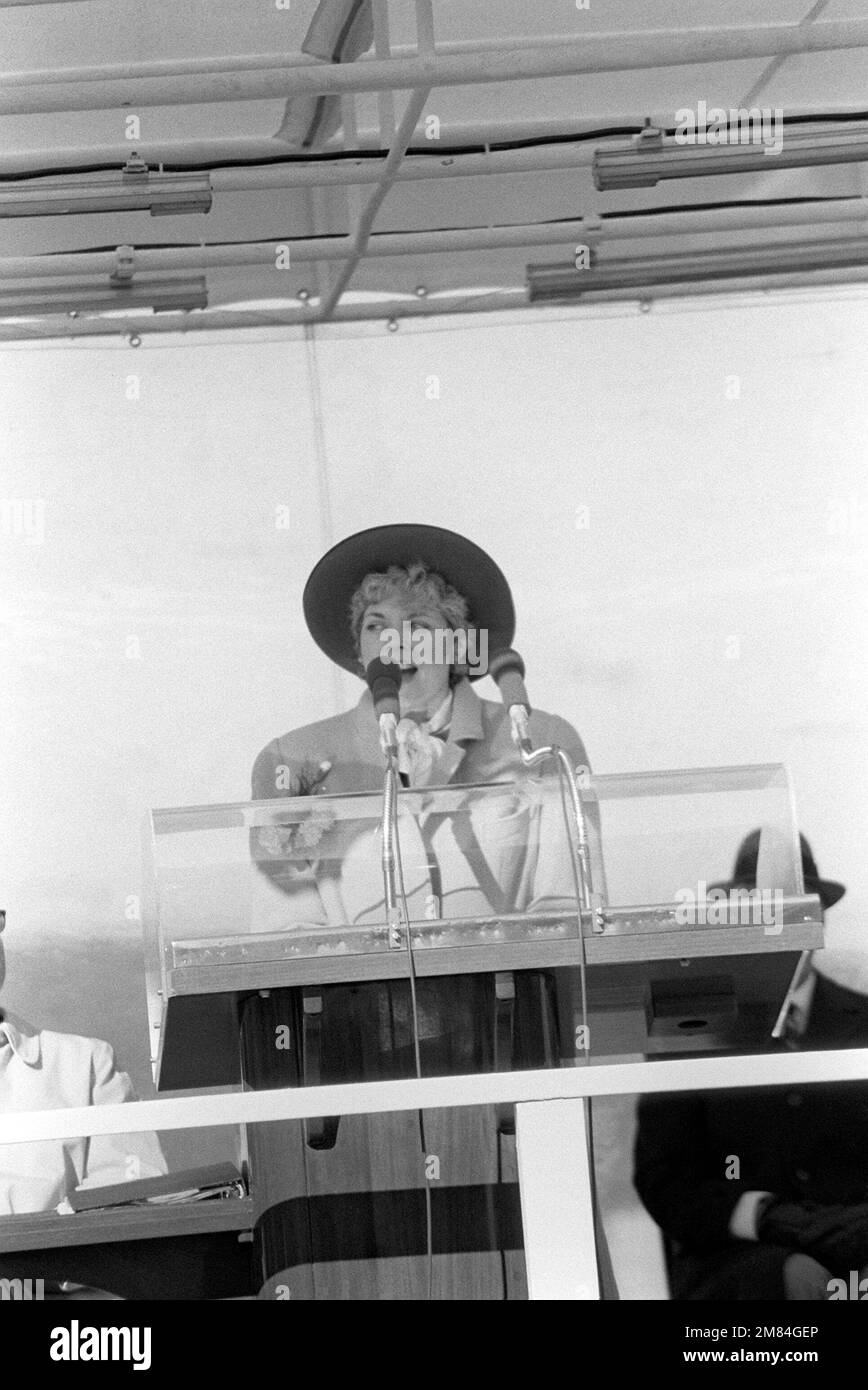 DN-SN-86-01467. Base: Naval Submarine Base, New London State ...