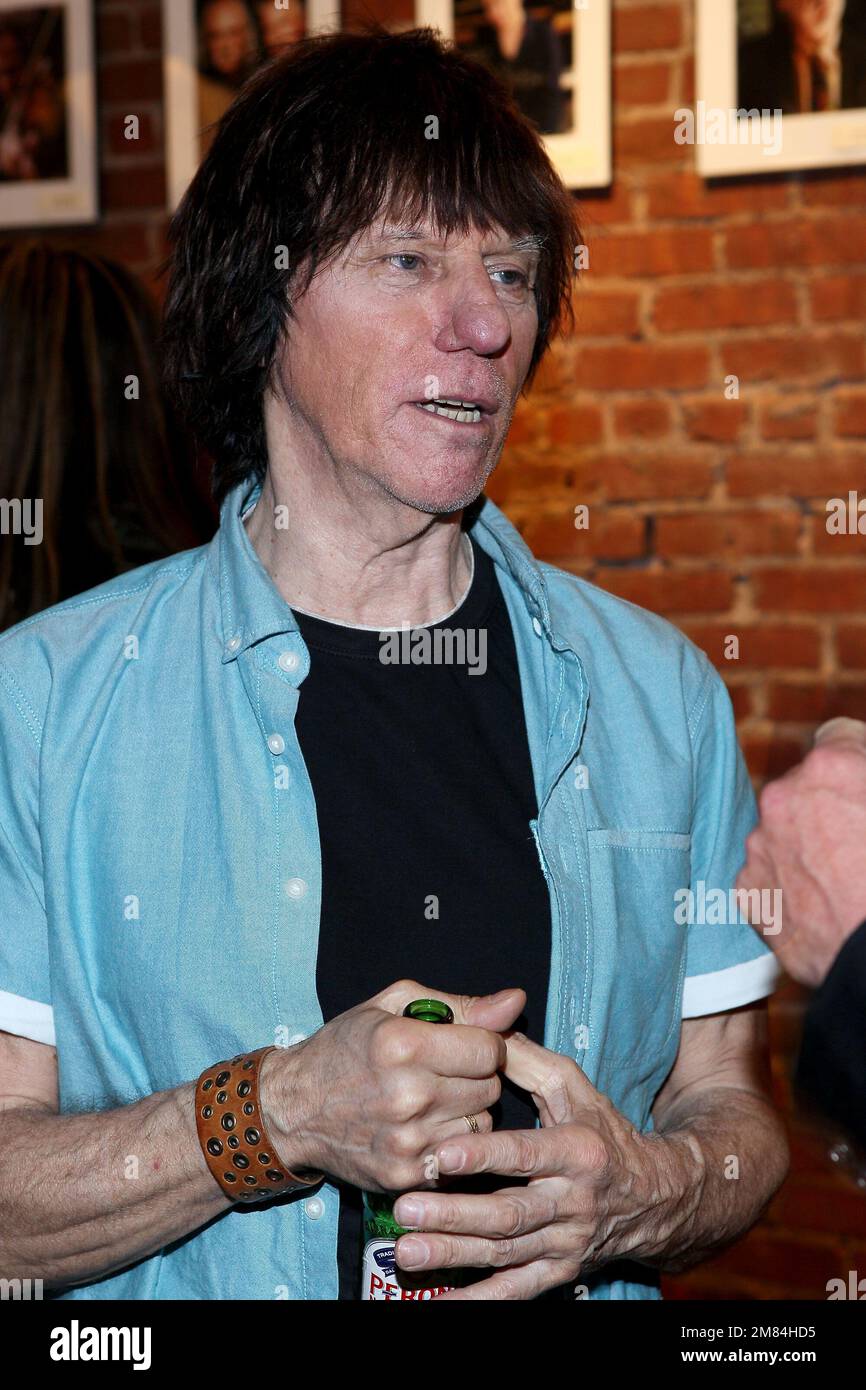 Kingston, USA. 12th Jan, 2023. **FILE PHOTO** Jeff Beck Has Passed Away ...