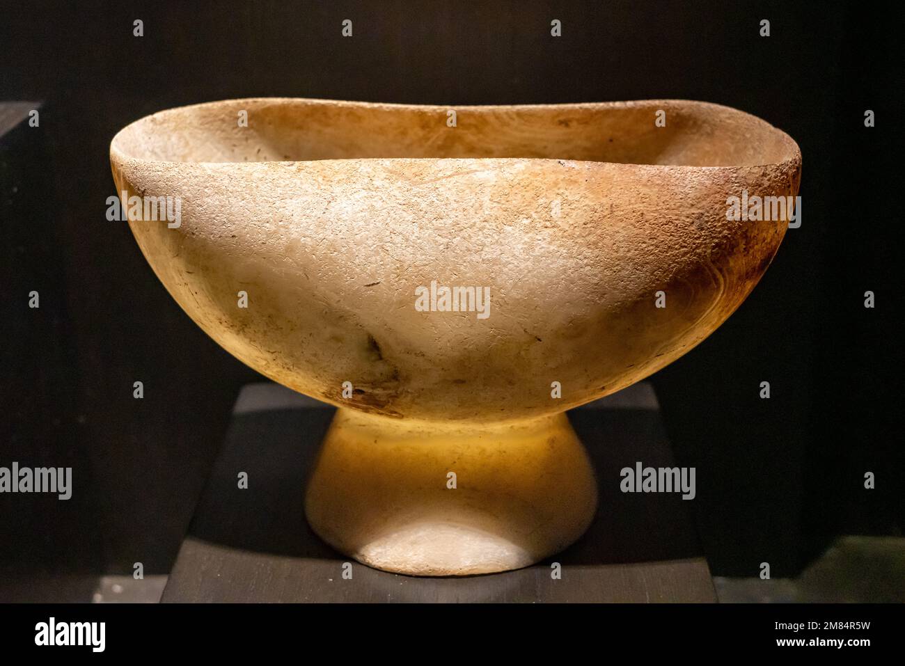 A water container or olla made of tecali or Mexican onyx in the Museum ...