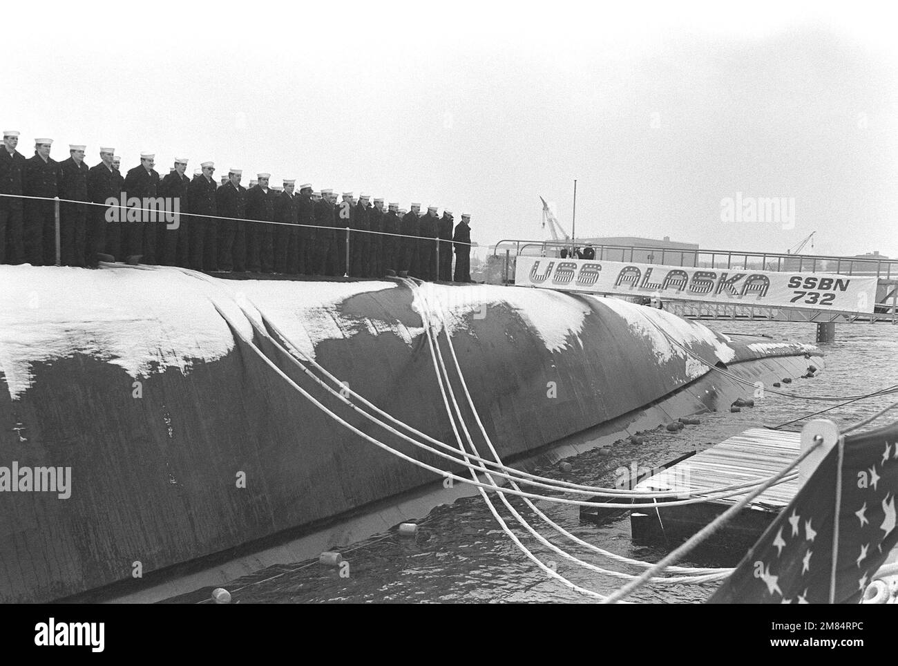 Crew members of the nuclear-powered strategic missile submarine USS ...