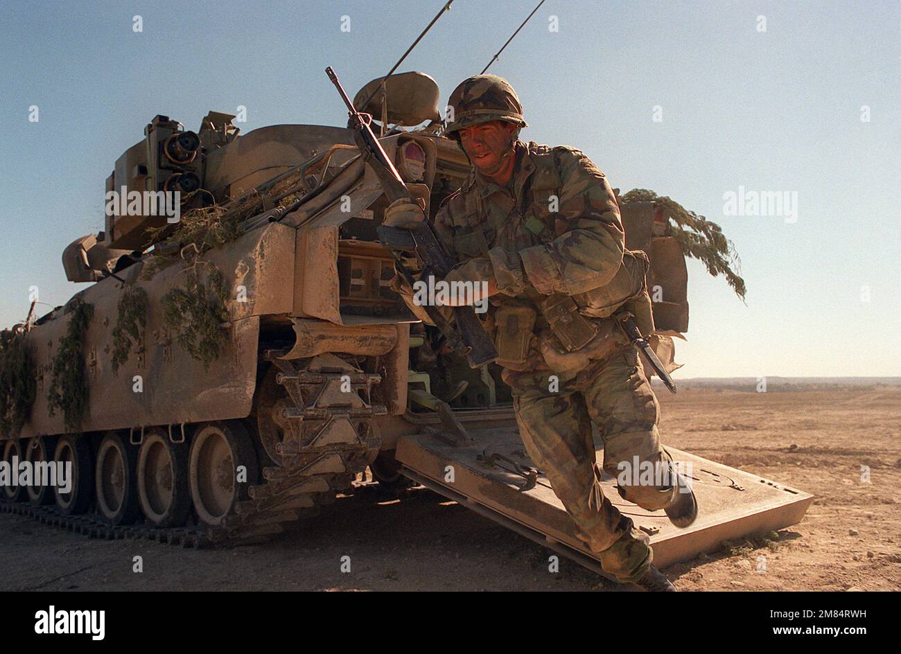 M 2 bradley fighting vehicle hi-res stock photography and images - Alamy