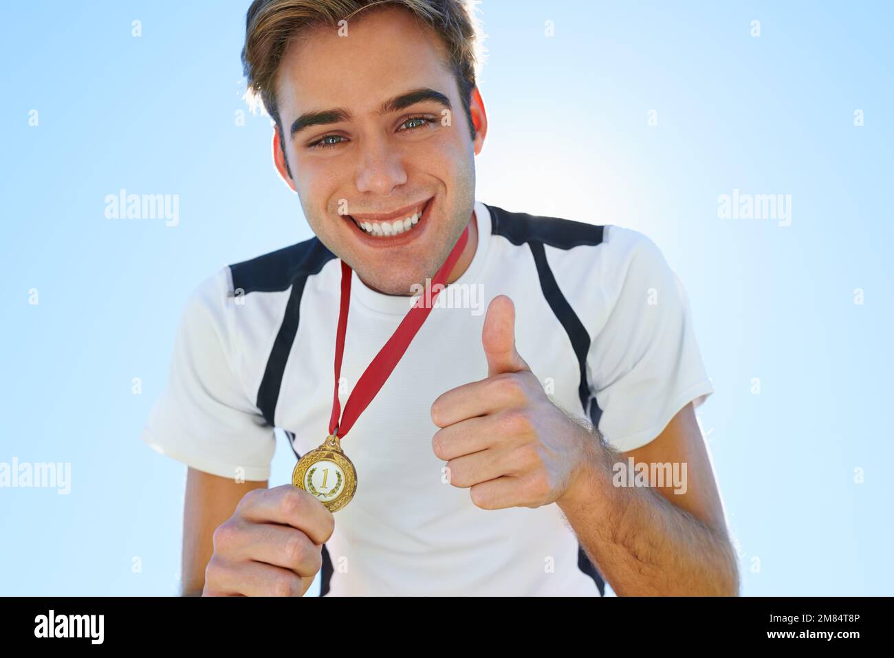 Man outdoor smiling gesturing hi-res stock photography and images - Alamy