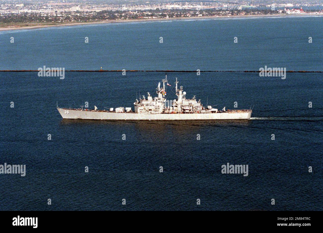 A port beam view of the nuclear-powered cruiser USS CALIFORNIA (CGN-36 ...