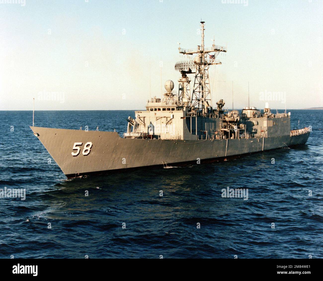 A port bow view of the guided missile frigate SAMUEL B. ROBERTS (FFG-58 ...