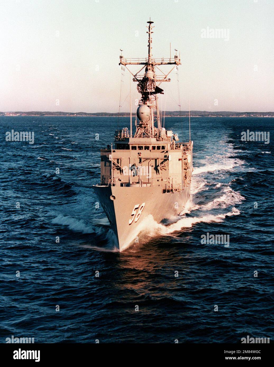 A bow view of the guided missile frigate SAMUEL B. ROBERTS (FFG-58 ...
