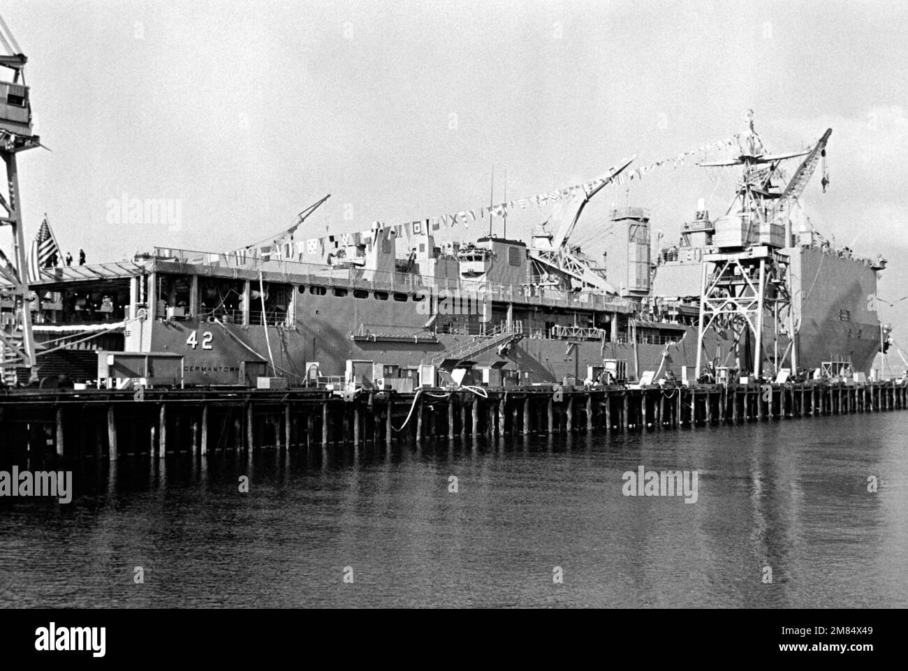 A starboard quarter view of the dock landing ship USS GERMANTOWN (LSD ...