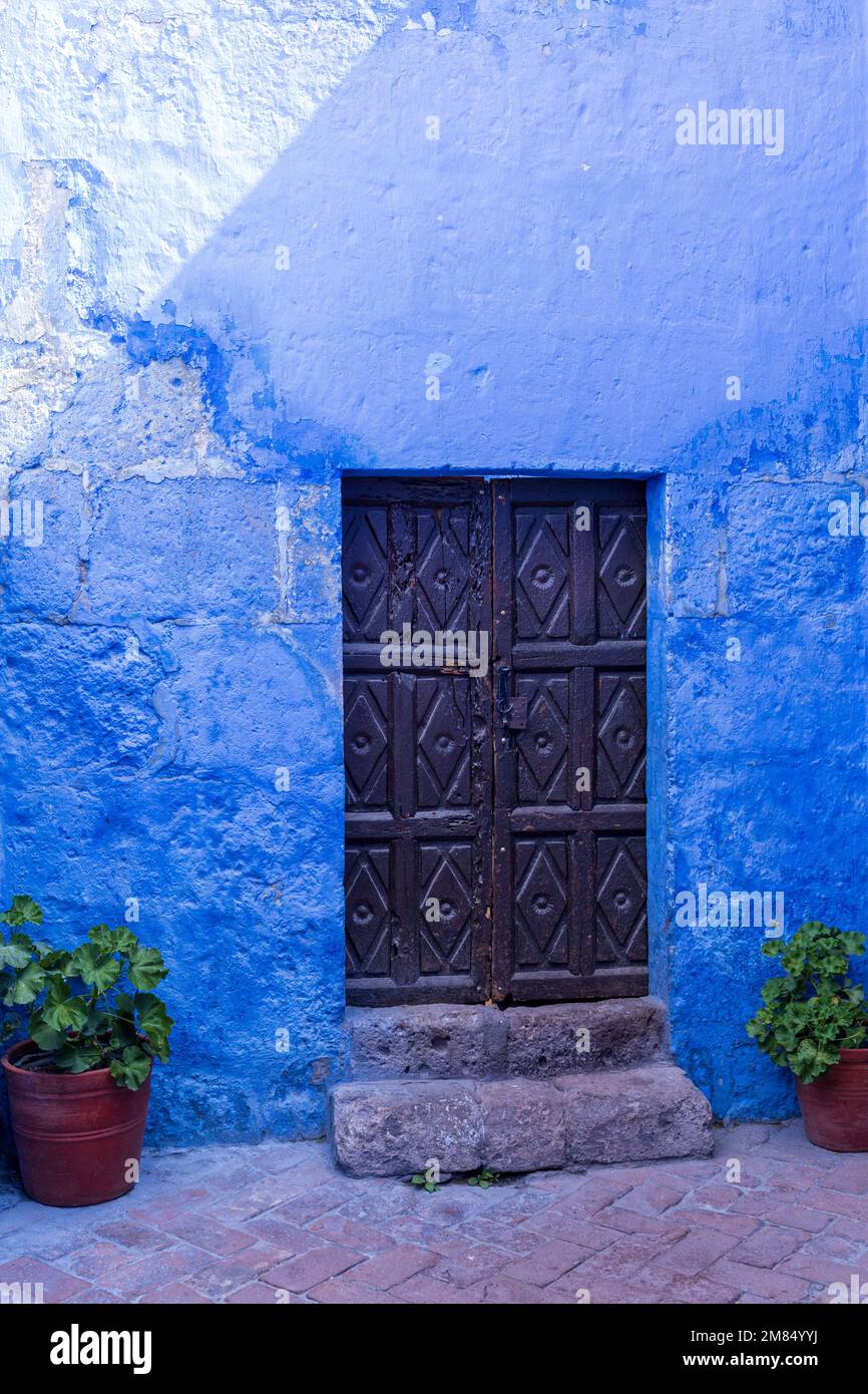 Colorful entrance to old mansion Stock Photo - Alamy
