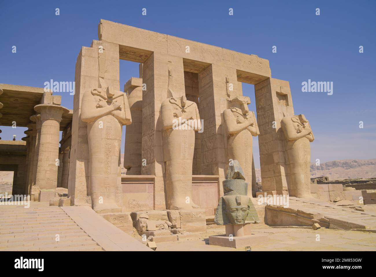 Ramses figuren hi-res stock photography and images - Alamy