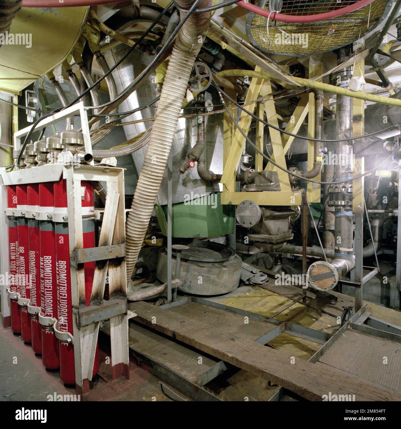 A view of the main engine room aboard the guided missile frigate RODNEY ...