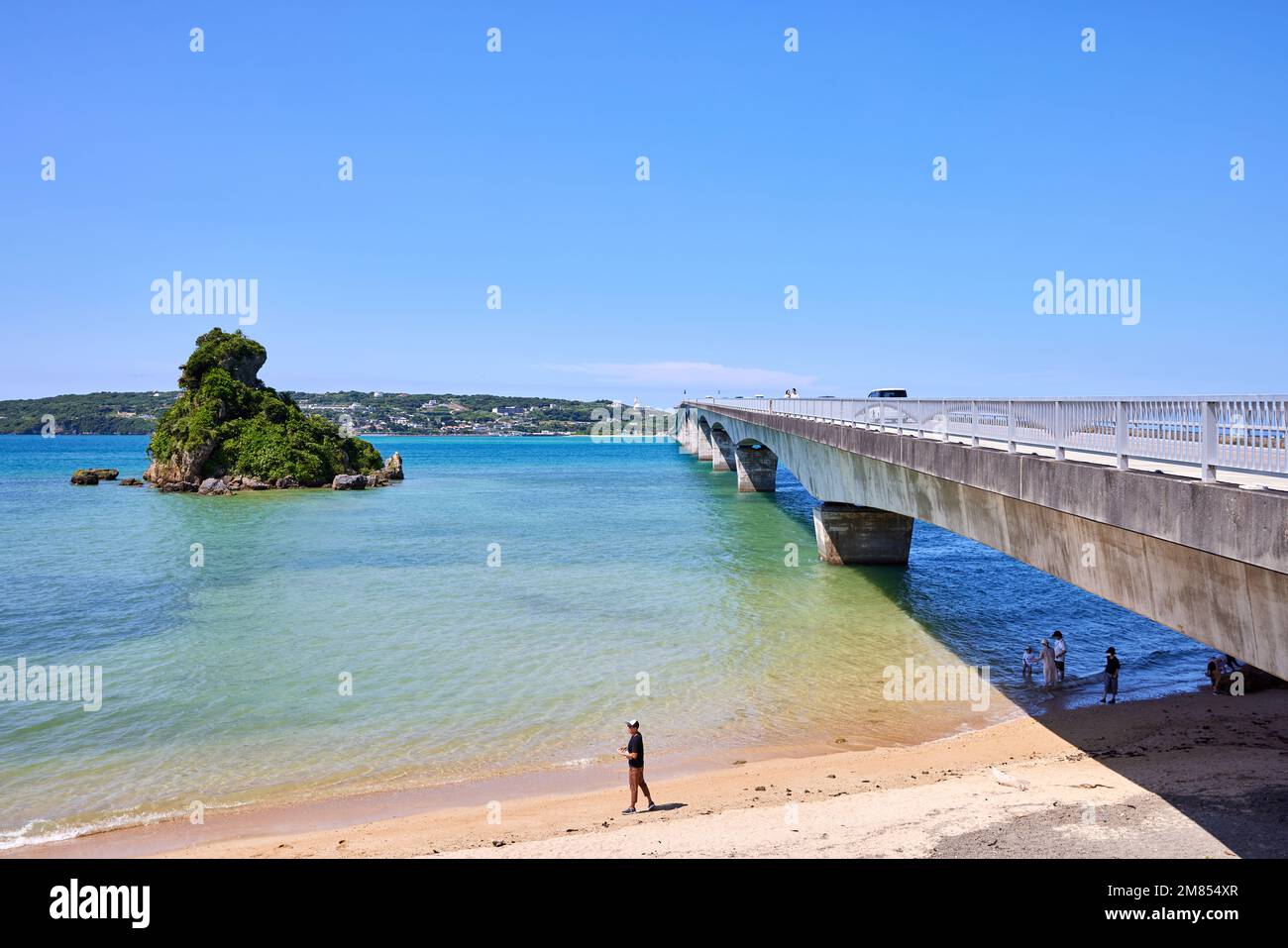 Kouri Big Bridge (古宇利大橋) and Kouri Island (古宇利島); Nakijin, Okinawa ...