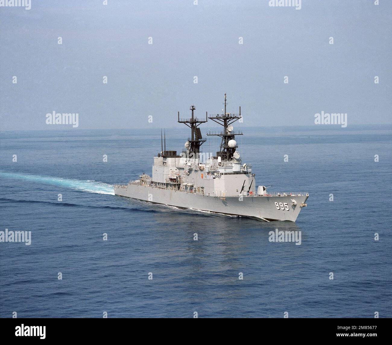 A starboard bow view of the guided missile destroyer USS SCOTT (DD 995 ...