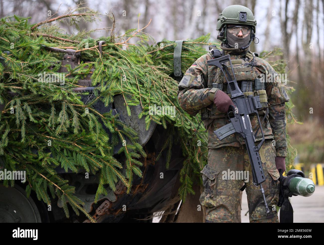 Marienberg, Germany. 12th Jan, 2023. An armored infantryman stands next ...