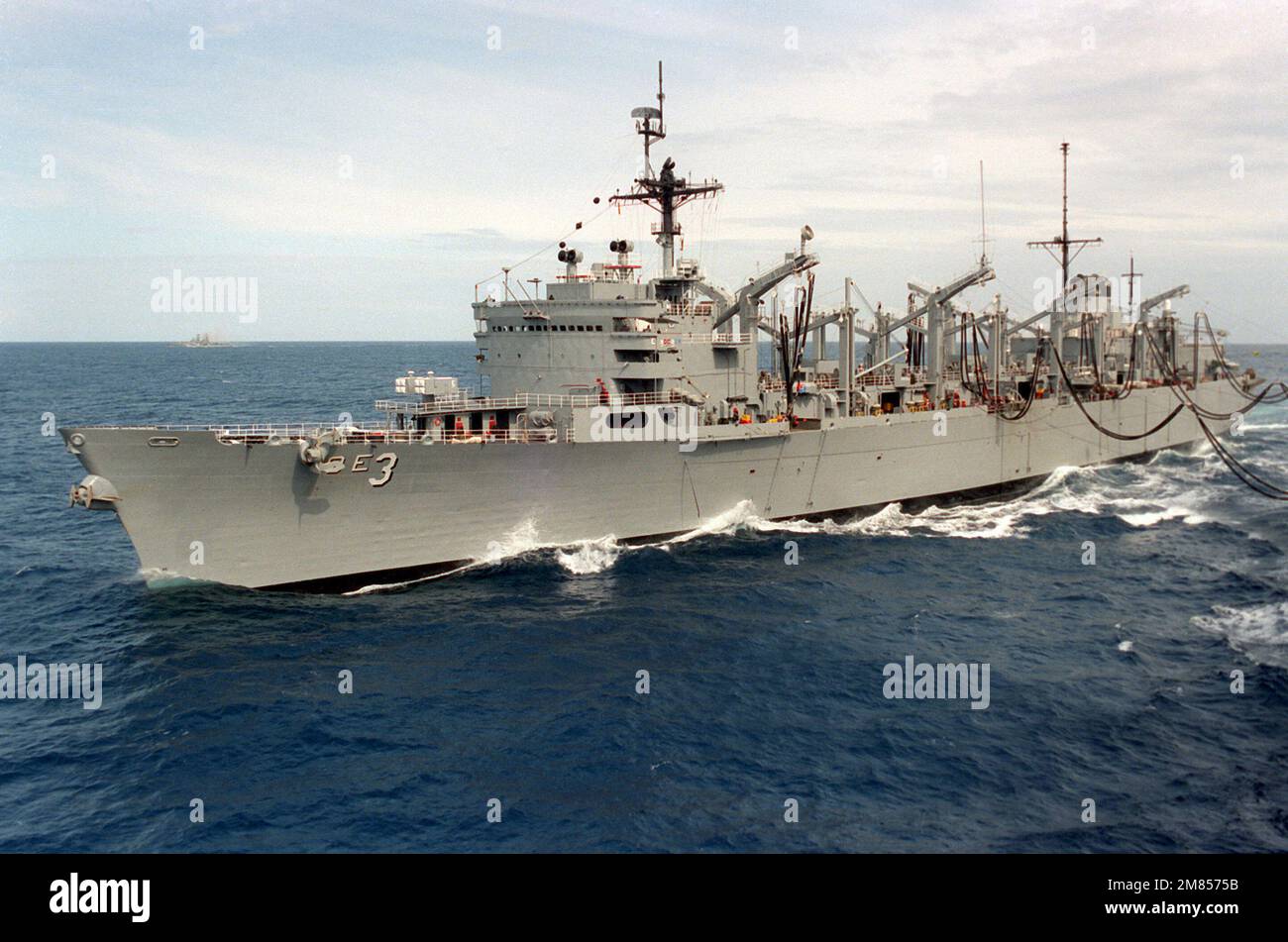A port bow view of the fast combat support ship USS SEATTLE (AOE-3 ...