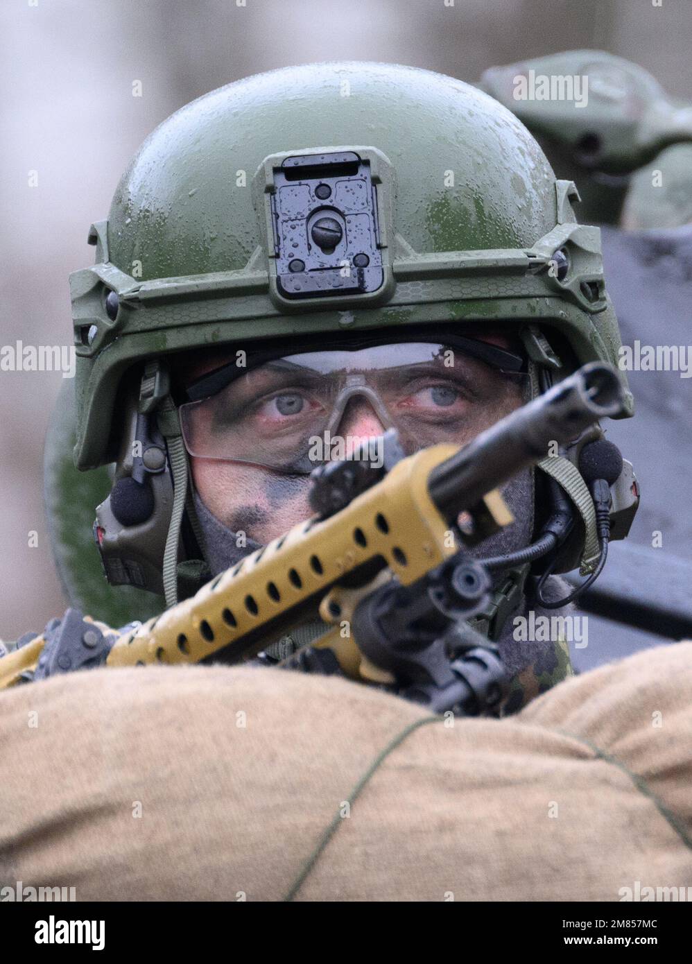 Marienberg, Germany. 12th Jan, 2023. An armored infantryman looks on ...