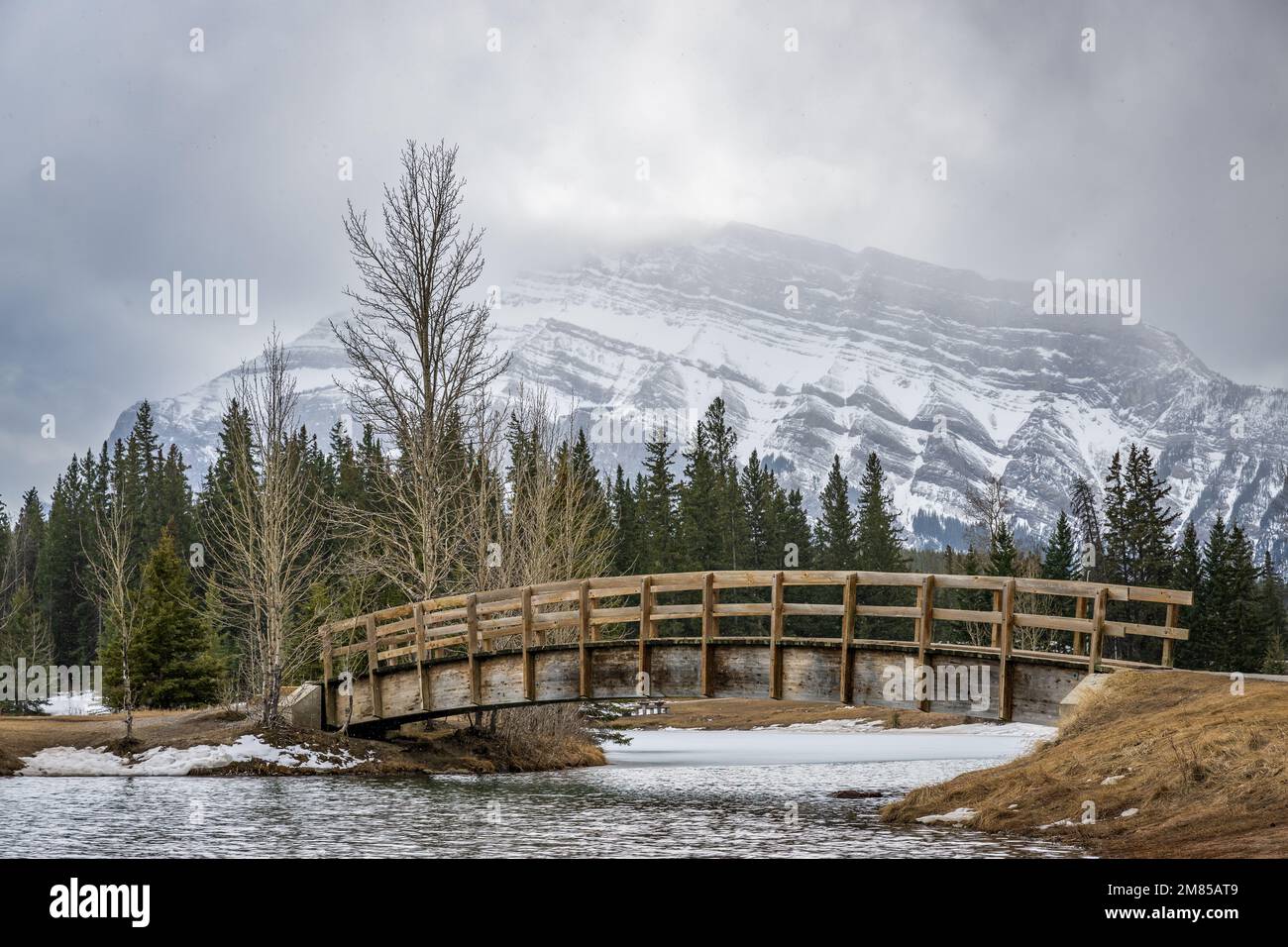 The Mount Rundle in the Banff National Park Stock Photo - Alamy