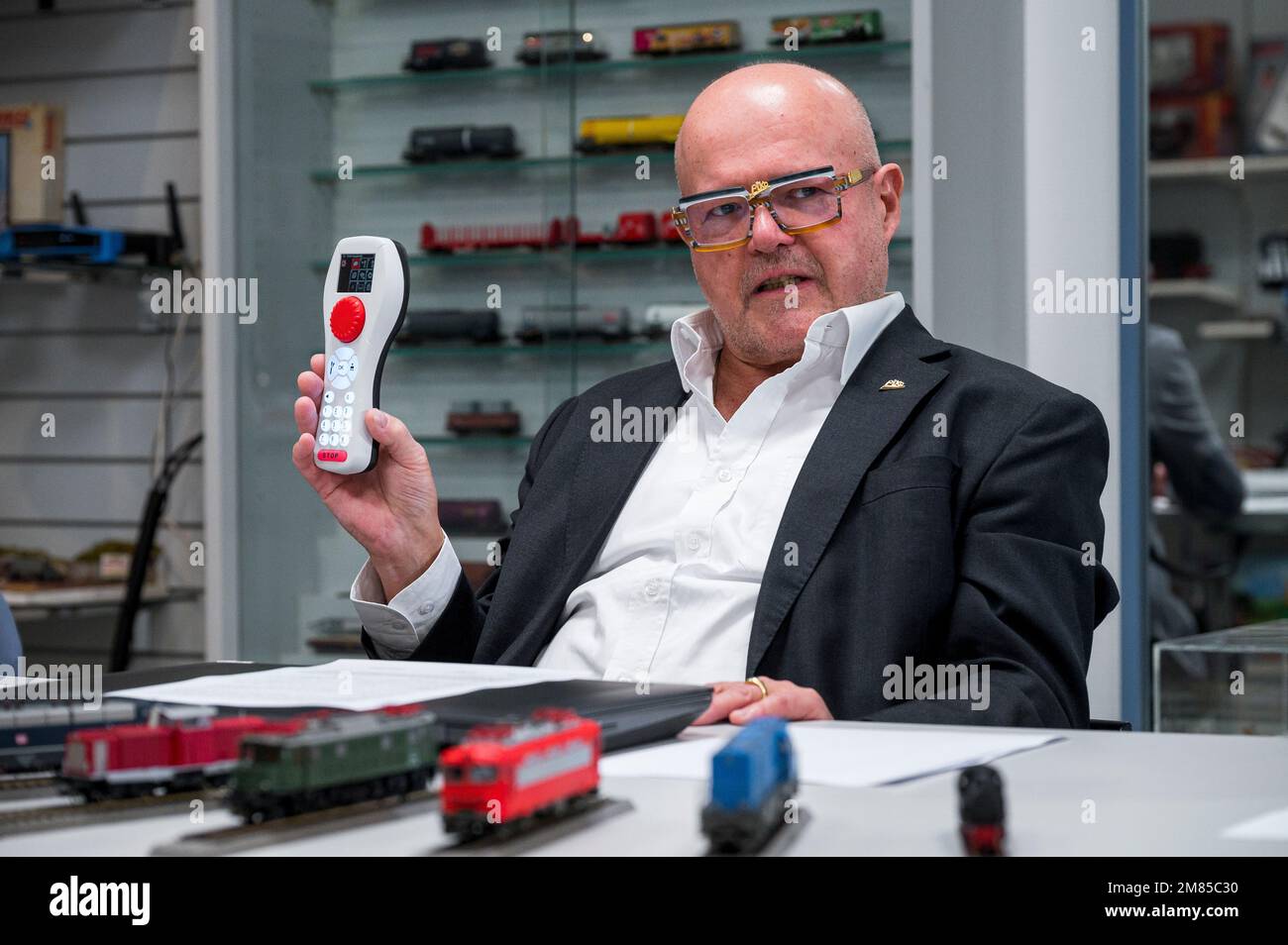 Sonneberg, Germany. 12th Jan, 2023. René Wilfer, Piko Managing Director, presents a digital ...