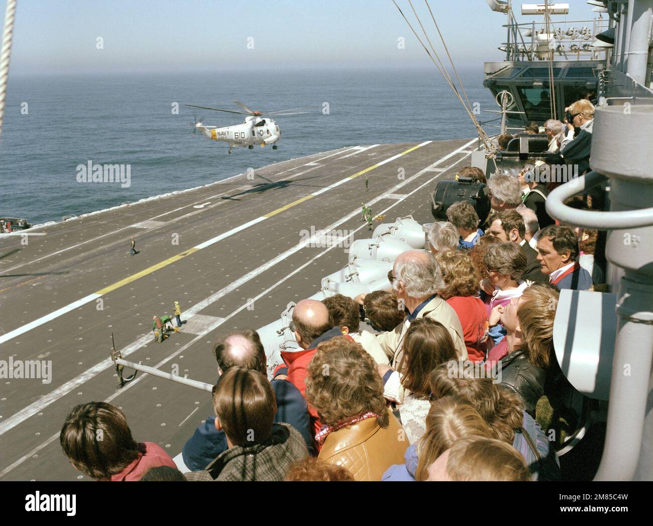 DN-SC-87-06621. Base: USS Carl Vinson (CVN 70) Country: Pacific Ocean ...