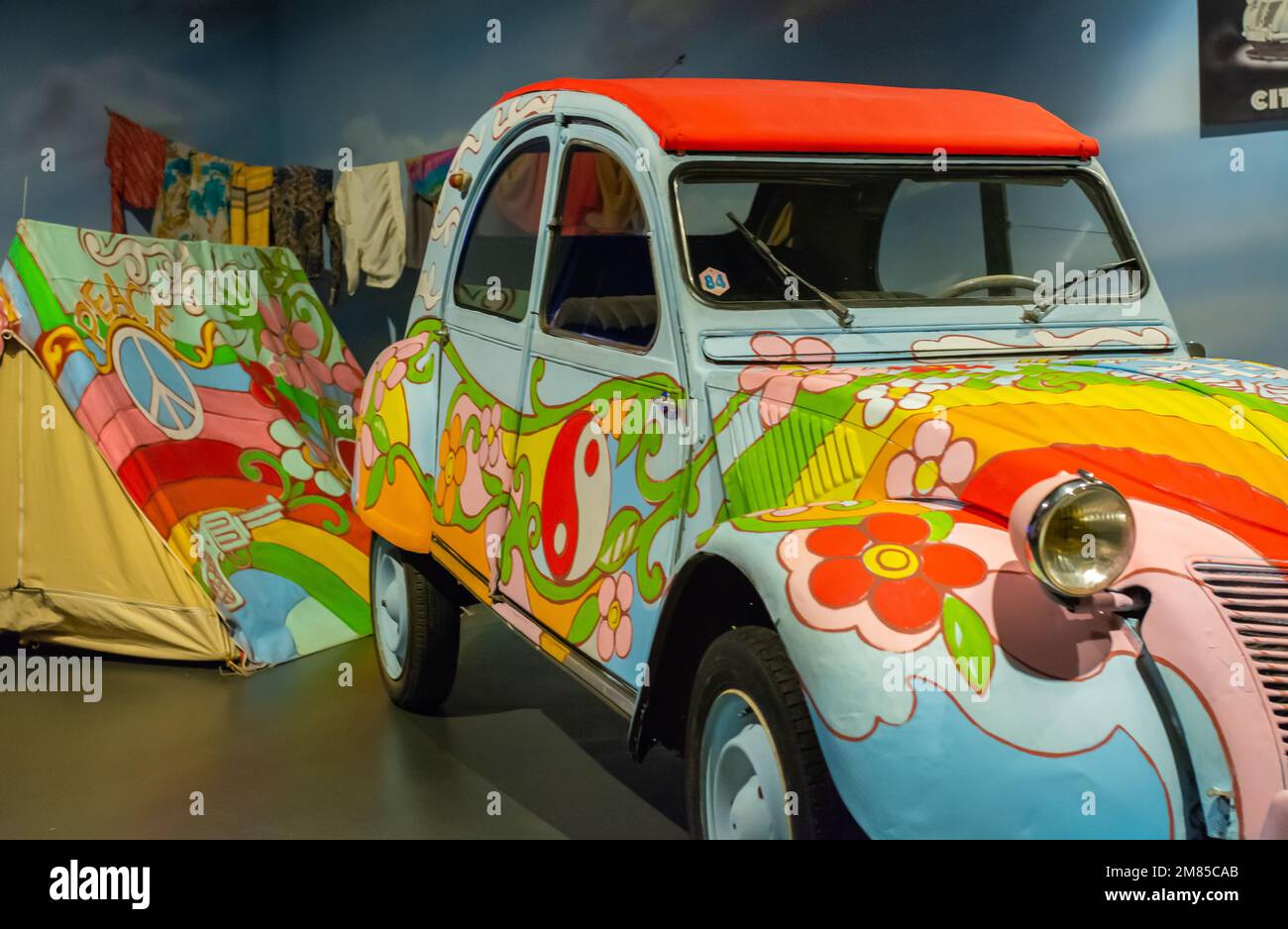 National Car Museum in Turin (MAUTO): France 1958 - Citroen 2 CV AZ ...