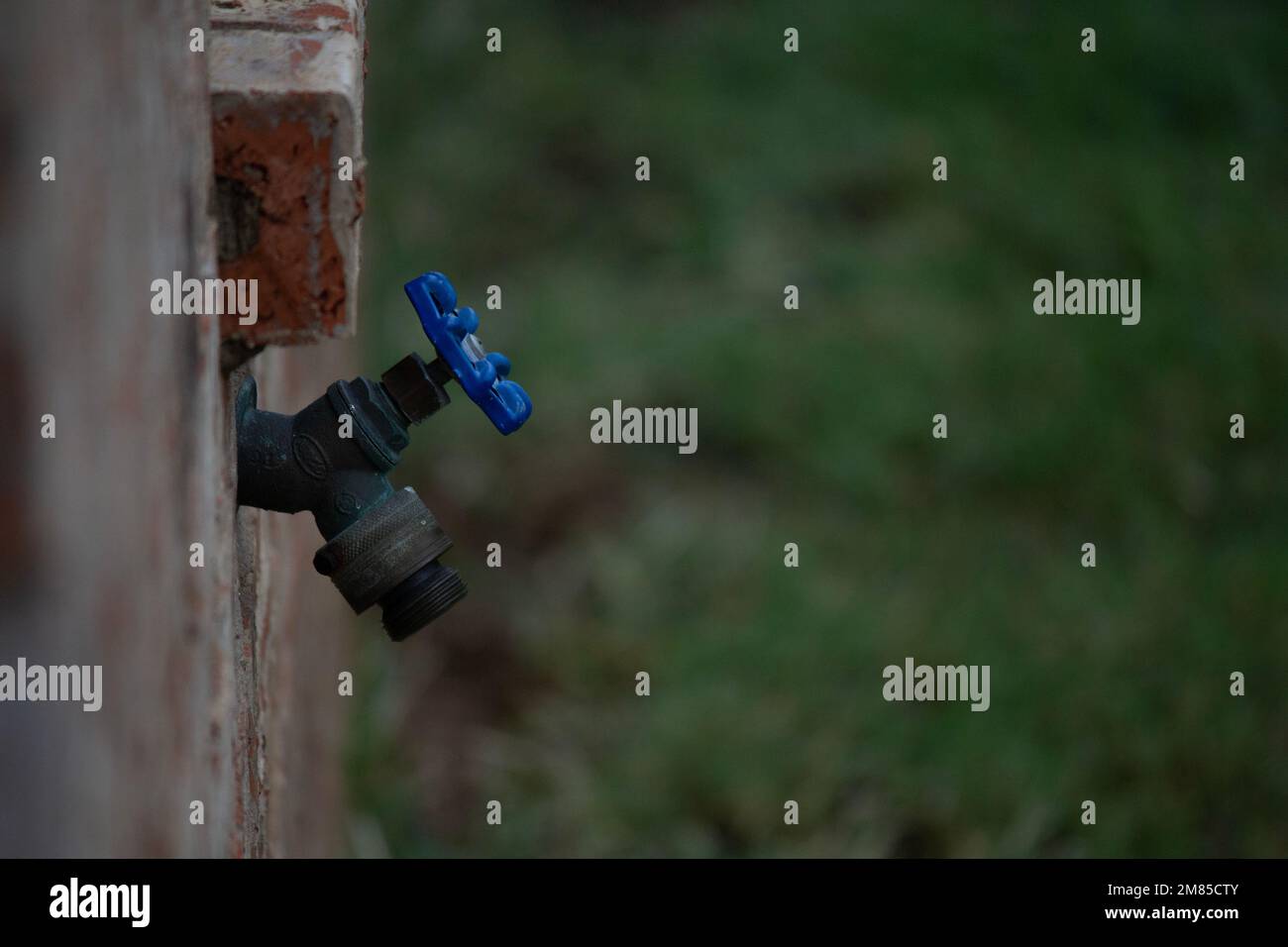 Blue valve hi-res stock photography and images - Alamy