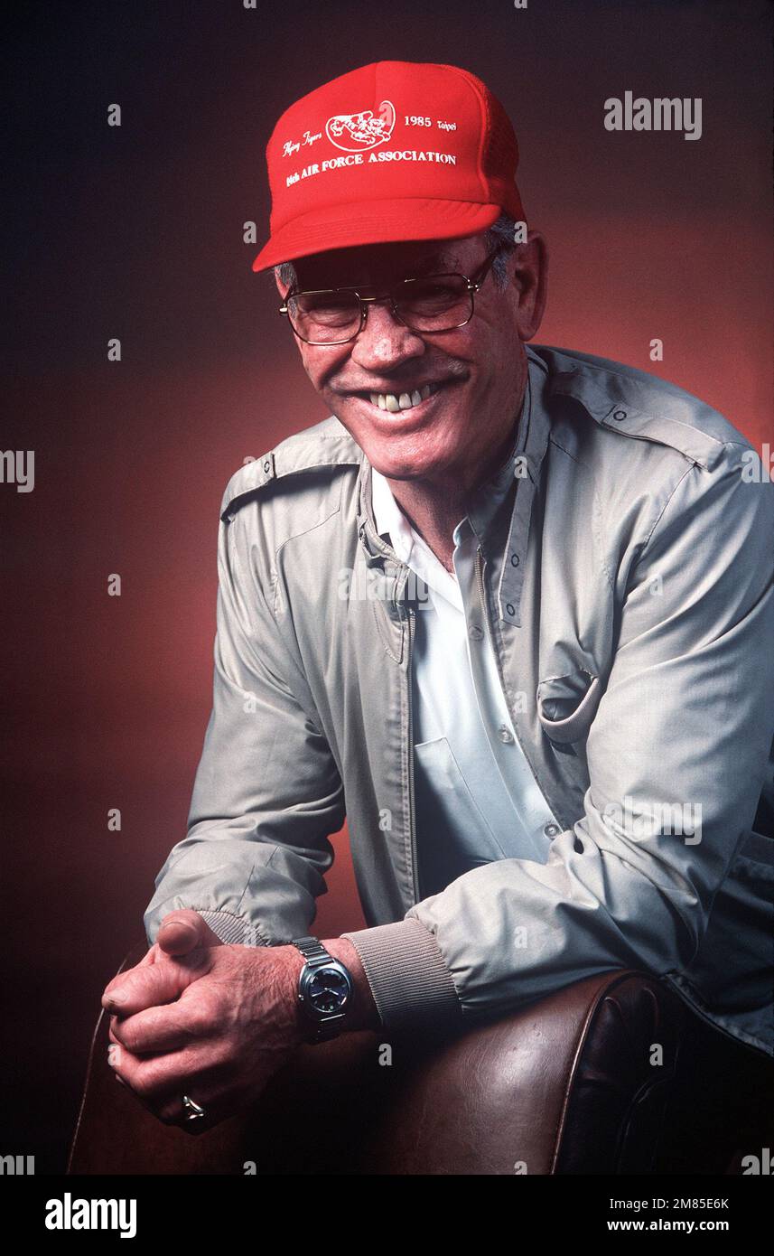 Retired lieutenant colonel hi-res stock photography and images - Alamy