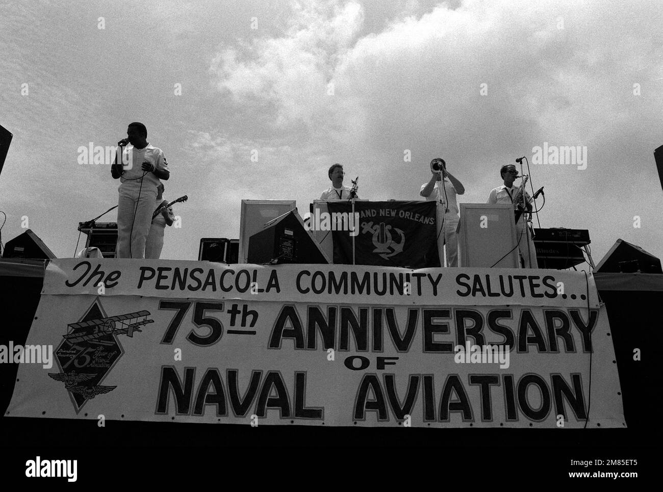 Naval aviation base hi-res stock photography and images - Alamy