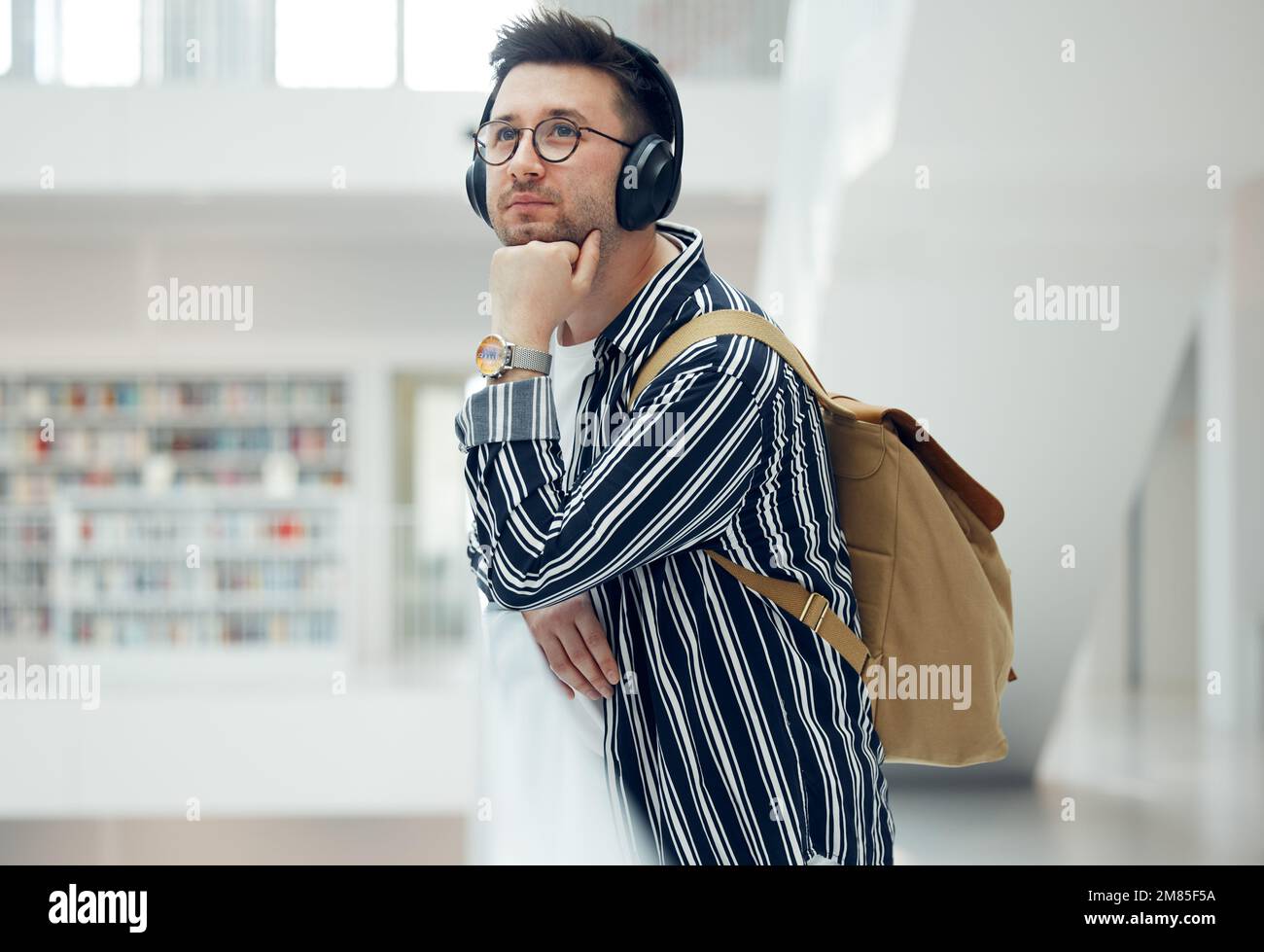 Creative thinking science hi-res stock photography and images - Alamy