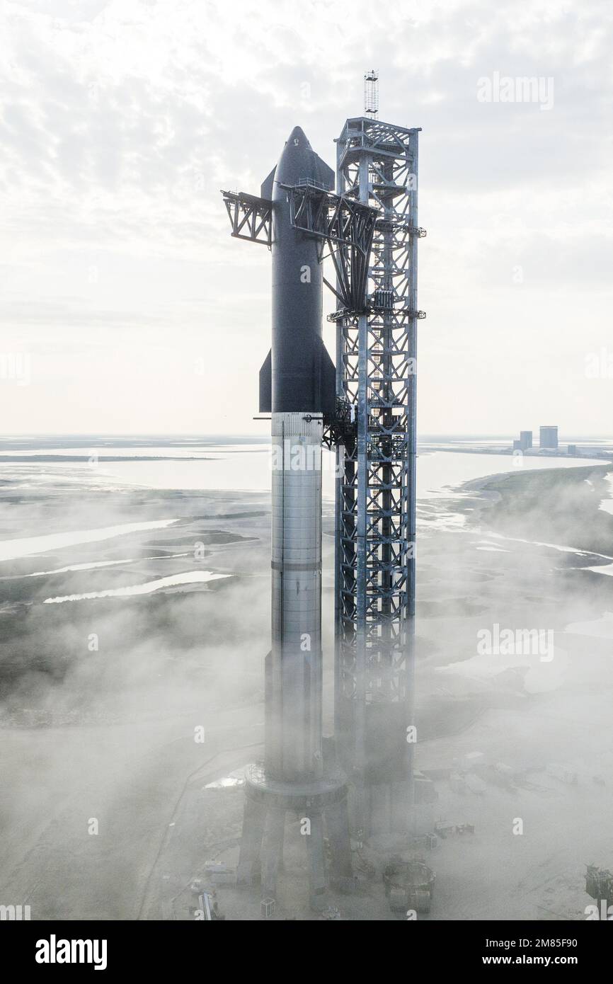 Boca Chica, United States. 09th Jan, 2023. SpaceX's Booster 7 is mated ...