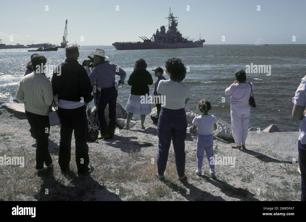 Long beach naval shipyard hi-res stock photography and images - Alamy