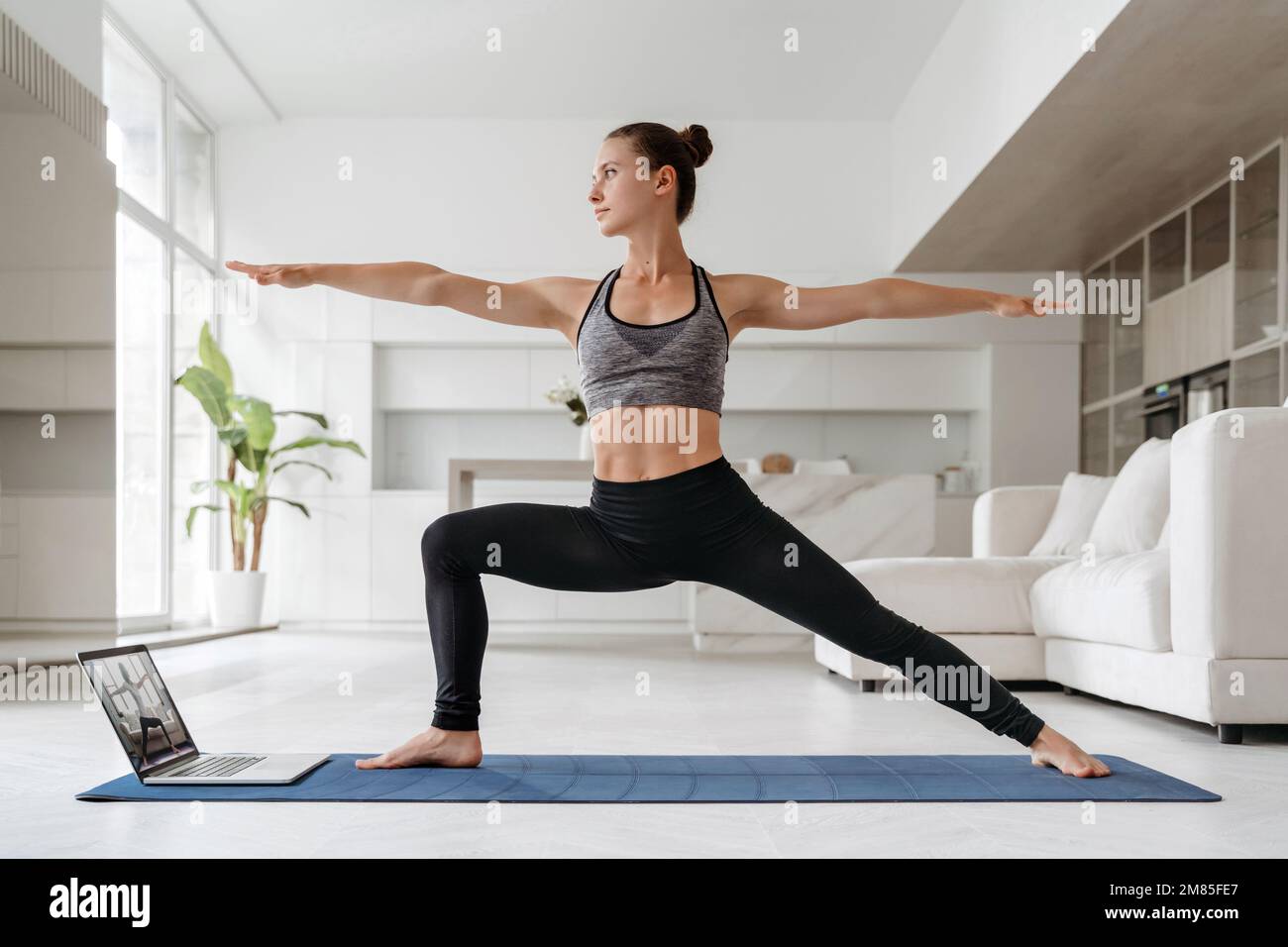 Yoga video tutorial hi-res stock photography and images - Alamy