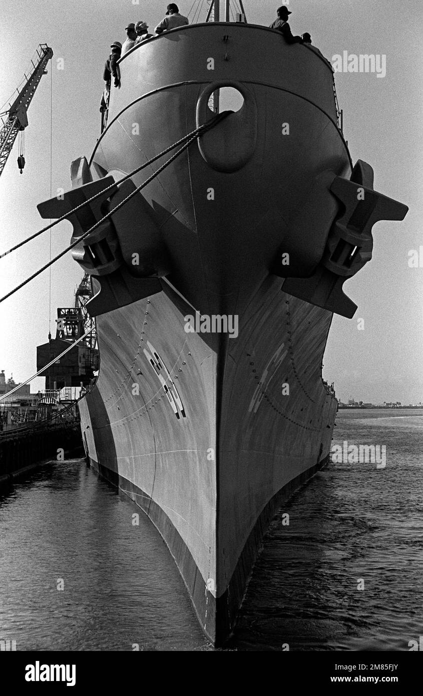 Long beach naval shipyard Black and White Stock Photos & Images - Alamy