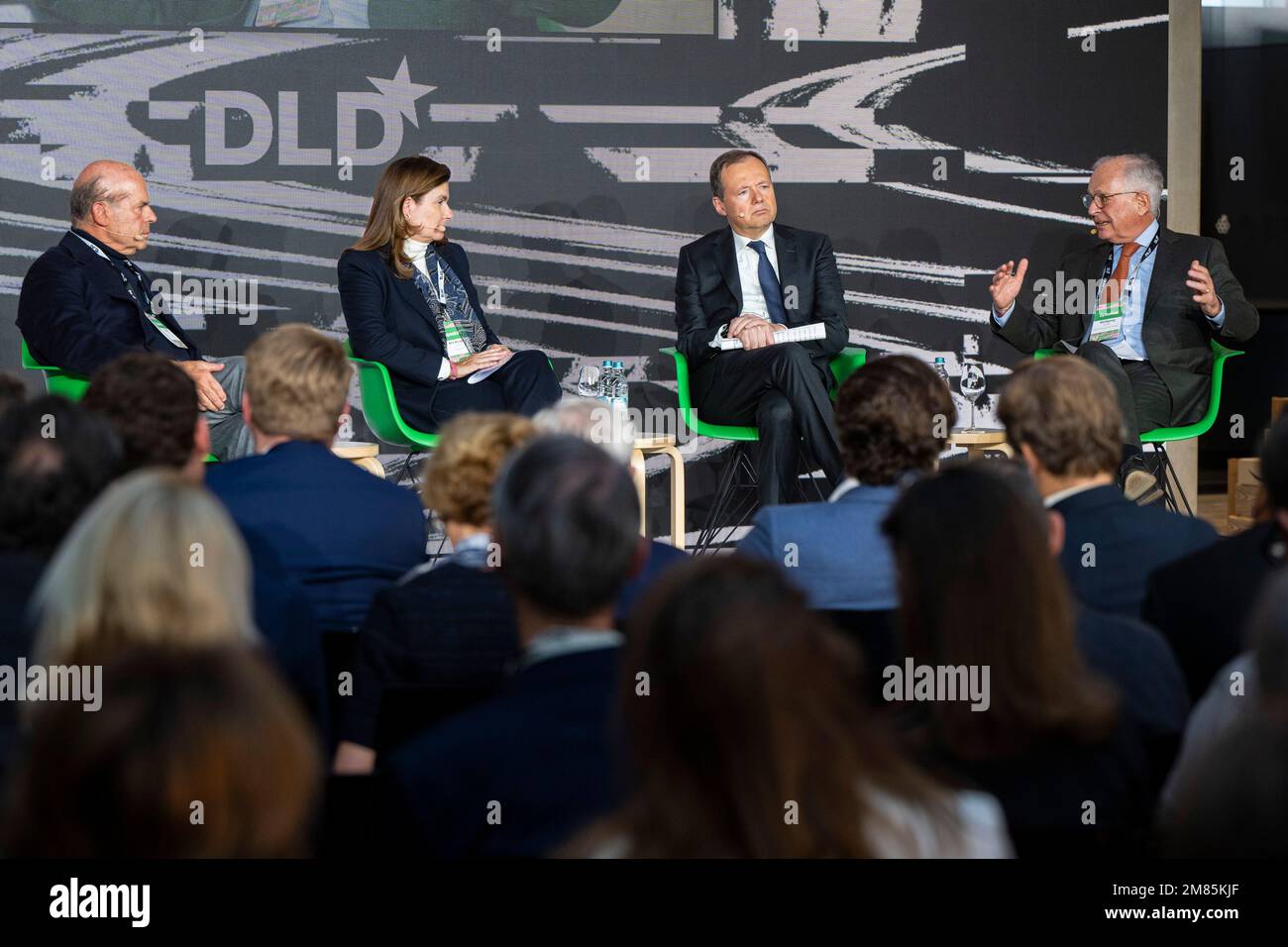 12 January 2023, Bavaria, Munich: Wolfgang Ischinger (l.-r.), President ...