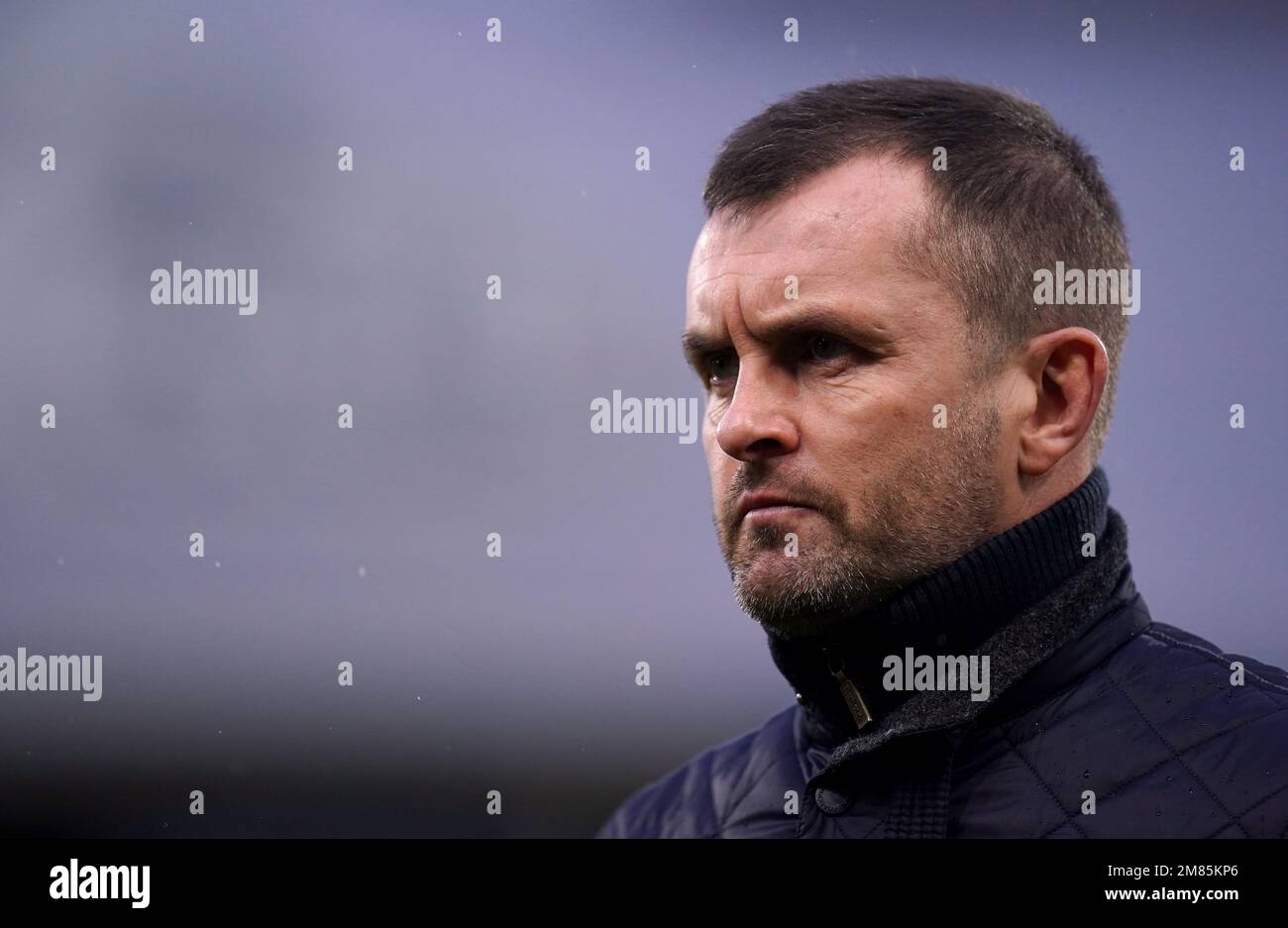 Negative 2022 2023 hi-res stock photography and images - Alamy