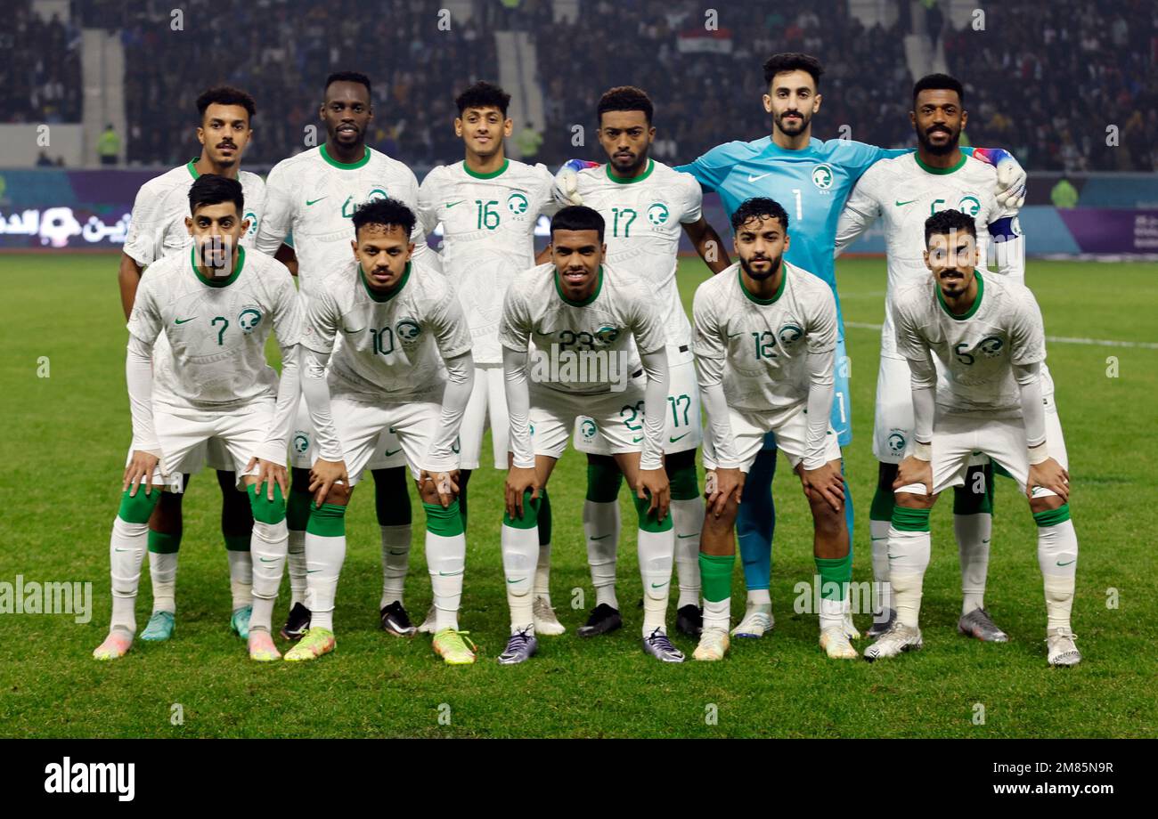 Saudi arabian football team saudi hi-res stock photography and images ...