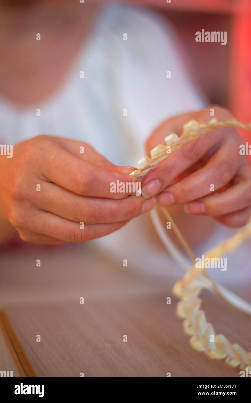 Weave straw hi-res stock photography and images - Alamy