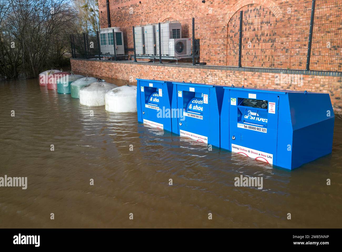Flooding pictures hi-res stock photography and images - Alamy