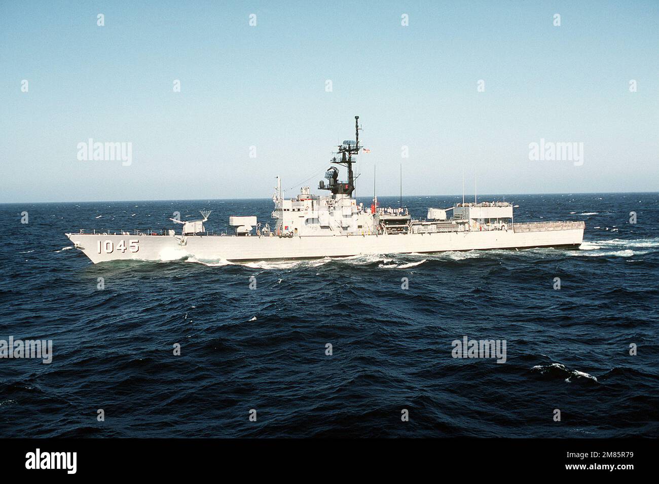 Port beam view frigate uss hi-res stock photography and images - Alamy