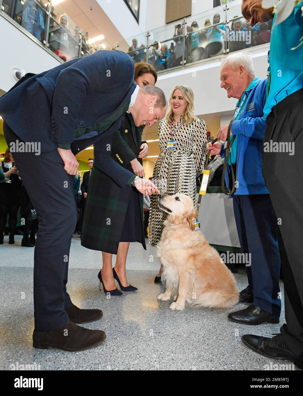 The Prince and Princess of Wales meet golden retriever Therapy Dog ...