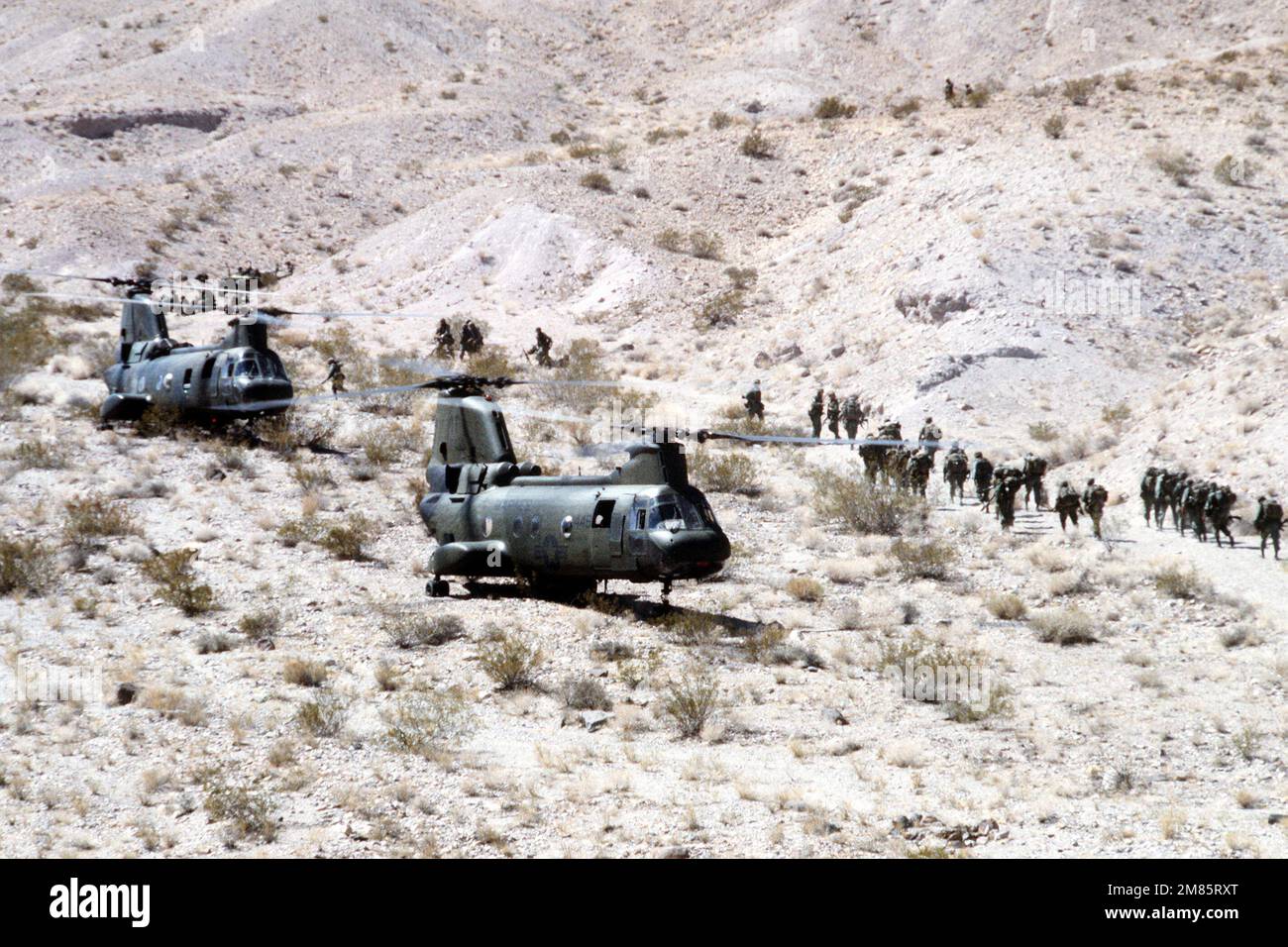 CH-46E Sea Knight helicopters from Marine Medium Helicopter Squadron ...