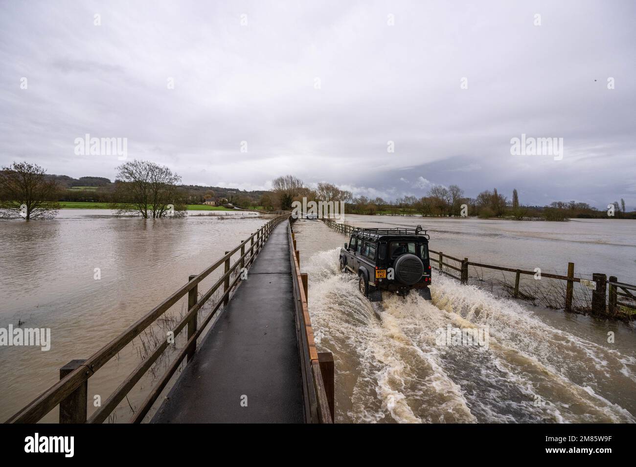 Winter flooding in wiltshire hi-res stock photography and images - Alamy