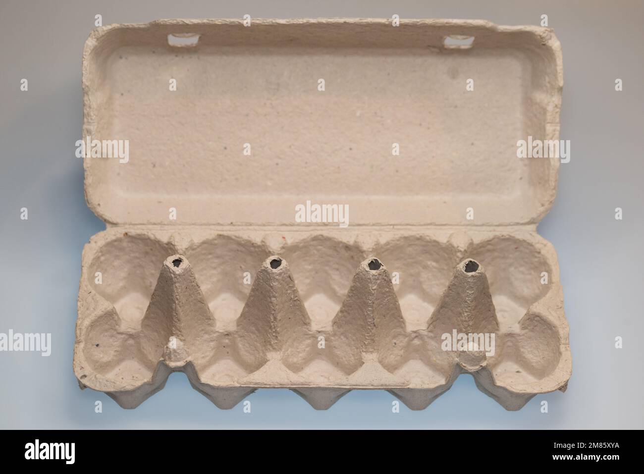 Empty egg box hi-res stock photography and images - Alamy