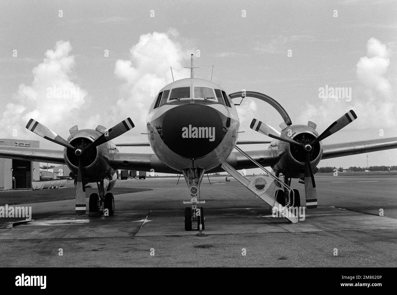 Naval air station bermuda hi-res stock photography and images - Alamy