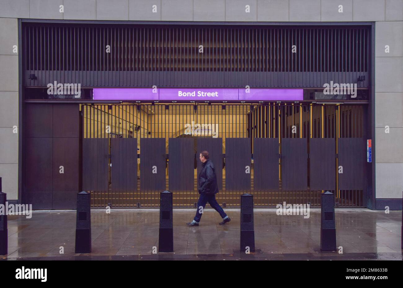 Bond street elizabeth line hi-res stock photography and images - Alamy