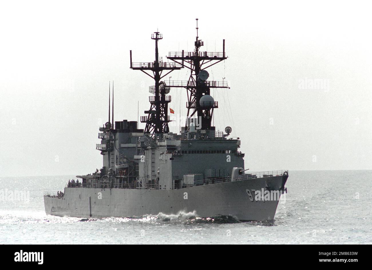 A starboard bow view of the destroyer USS COMTE DE GRASSE (DD-974 ...