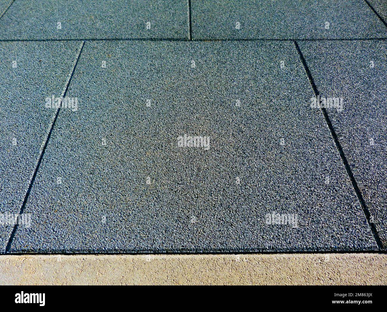 Padded granular square rubber tile sports ad safety flooring in outdoor ...