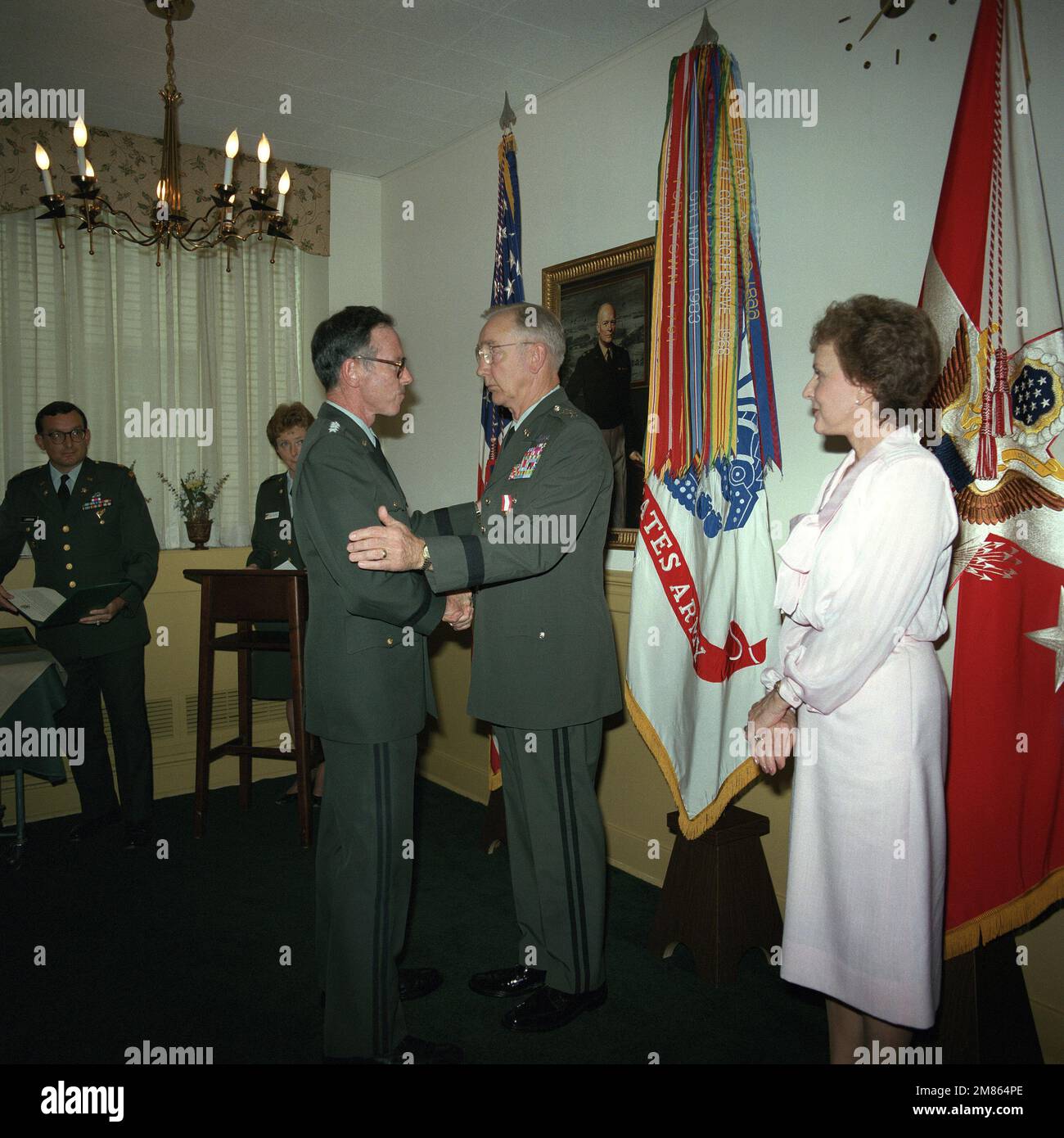 General Maxwell R. Thurman, left, Vice CHIEF of STAFF, US Army ...