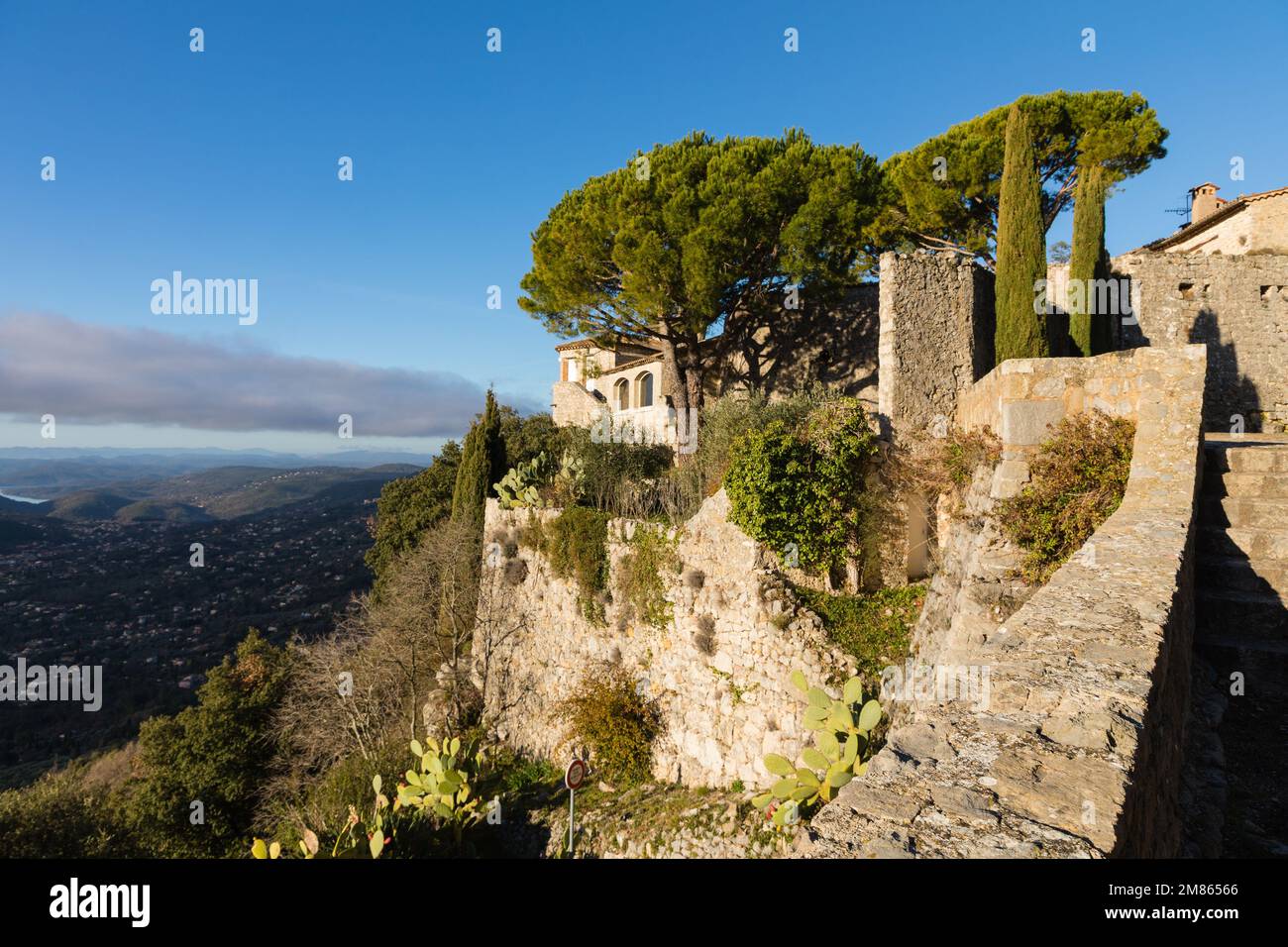 Cabris cote d´azur hi-res stock photography and images - Alamy