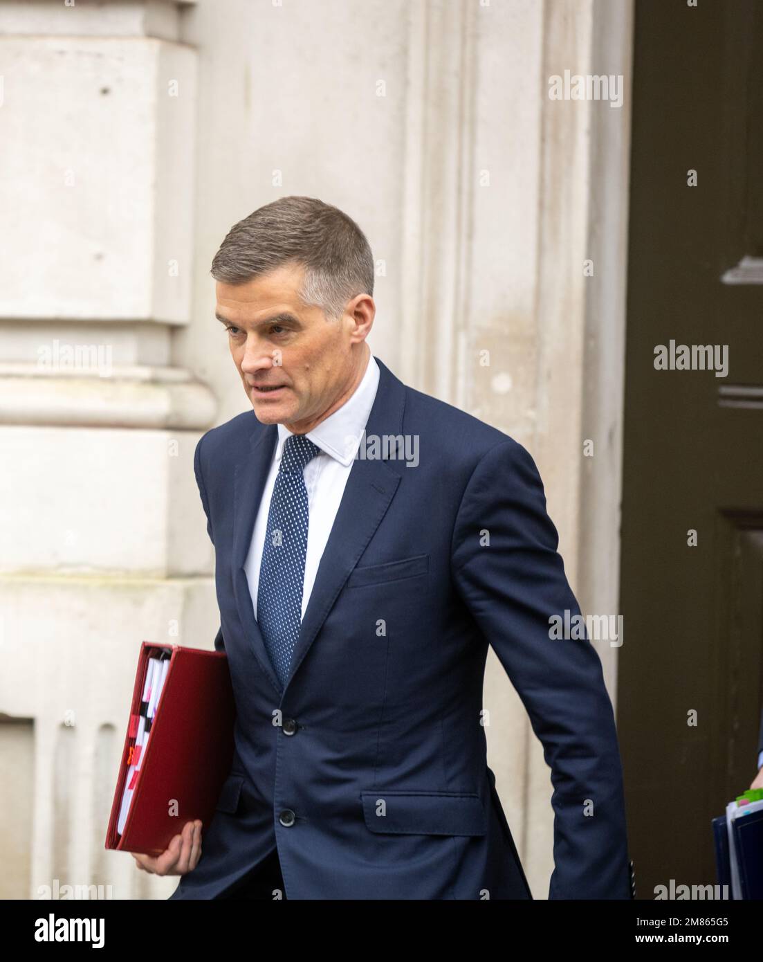London, UK. 12th Jan, 2023. Mark Harper, Transport Secretary, leaves ...