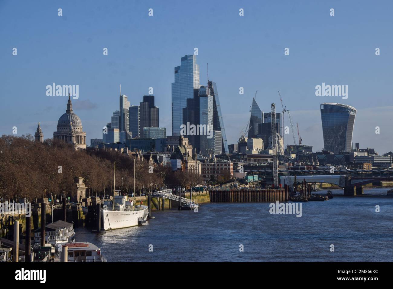 London, UK. 11th January 2023. City of London and River Thames panorama ...