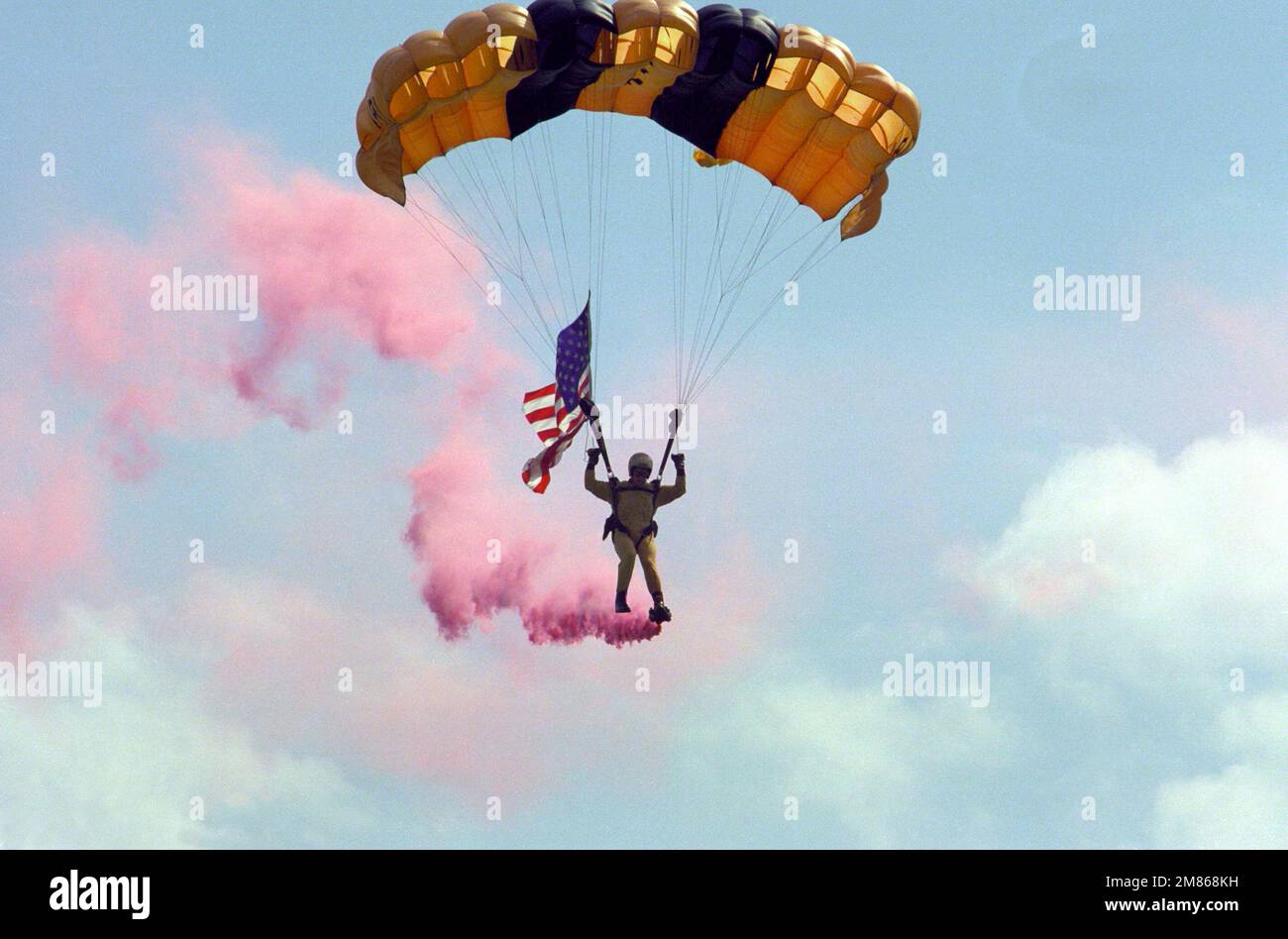 Floats to the ground hi-res stock photography and images - Alamy