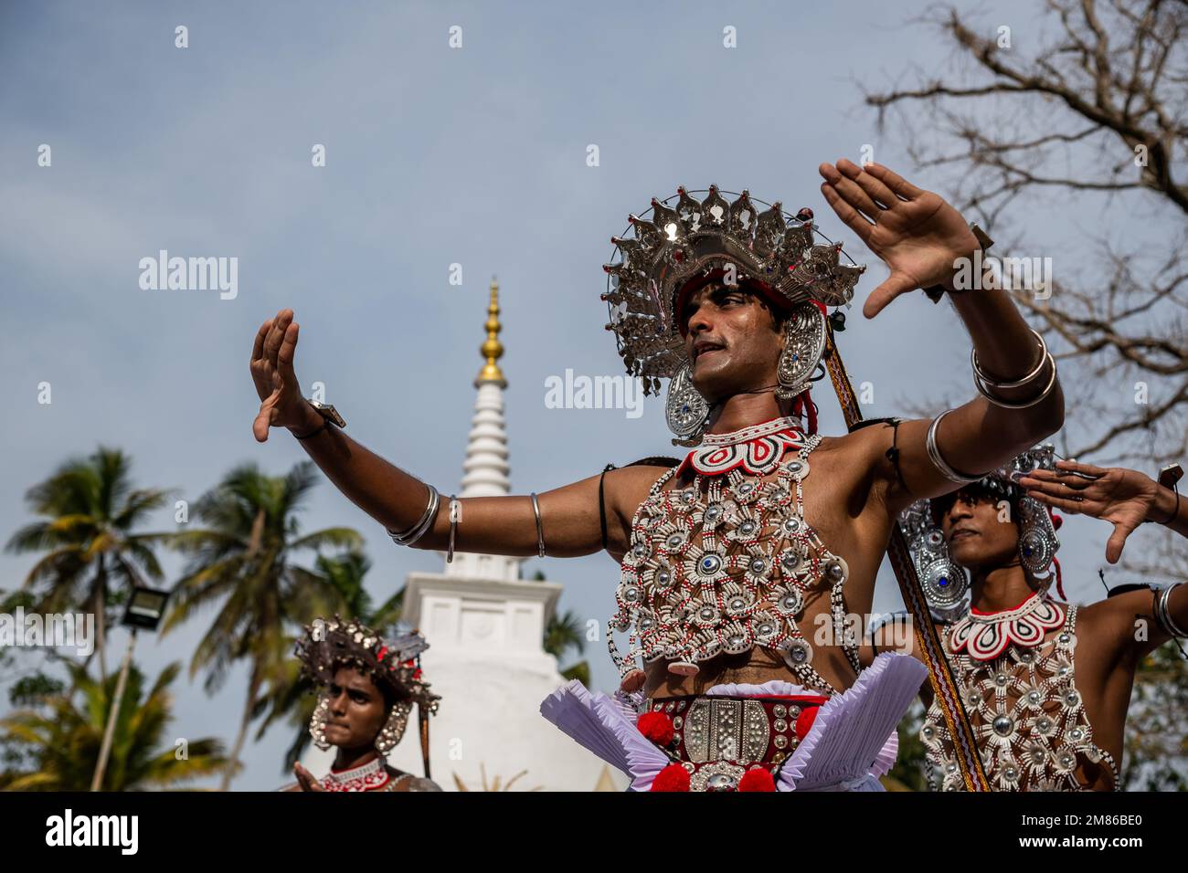 Colombo, Sri Lanka. 12th Jan, 2023. Ves Mangalya a graduation ceremony ...